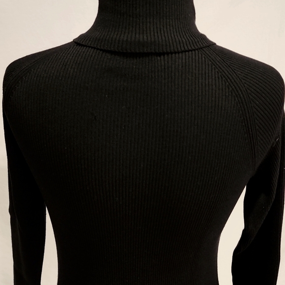 Kenneth Cole New York | Sweaters | Soldkenneth Cole Ny Silk Turtleneck ...